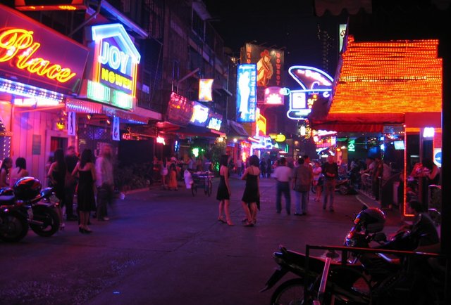 Worlds 8 Best Red Light Districts Guide To Hooking Up
