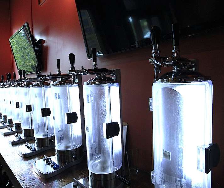 4 thirst-quenching new spots to stock up on growlers, bombers, and mead ...