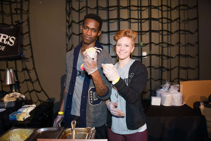 Mexicue - How to make Mexicue's Green Chili Mac & Cheese - Thrillist ...