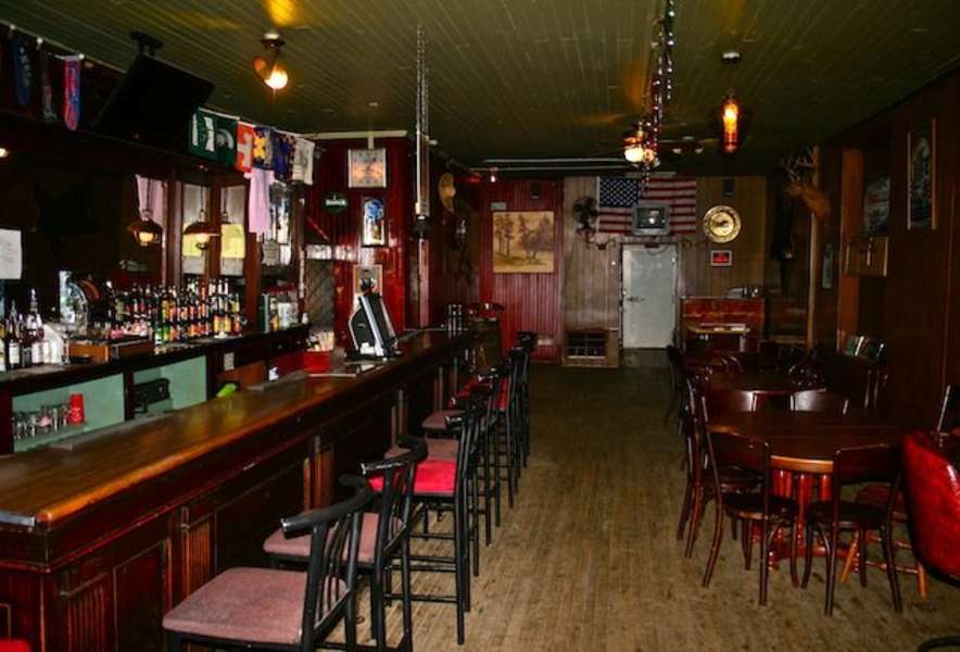 2 Way Inn: A Bar in Detroit, MI - Thrillist