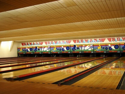 Rowans Tenpin Bowl: A Finsbury Park, Greater London Bar - Thrillist