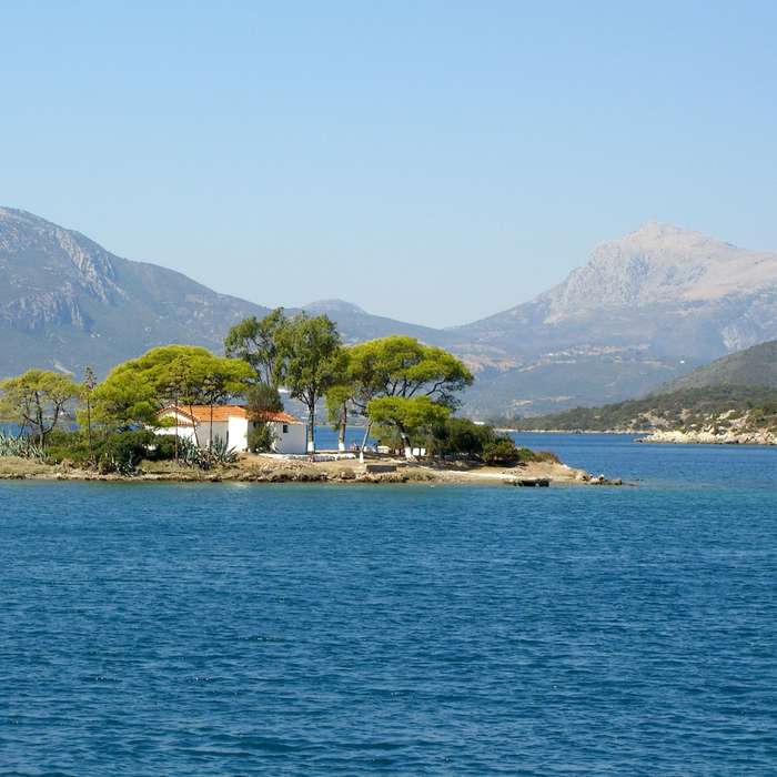 Huilo Huilo Biological Reserve - Incredible Chilean Treehouse for ...