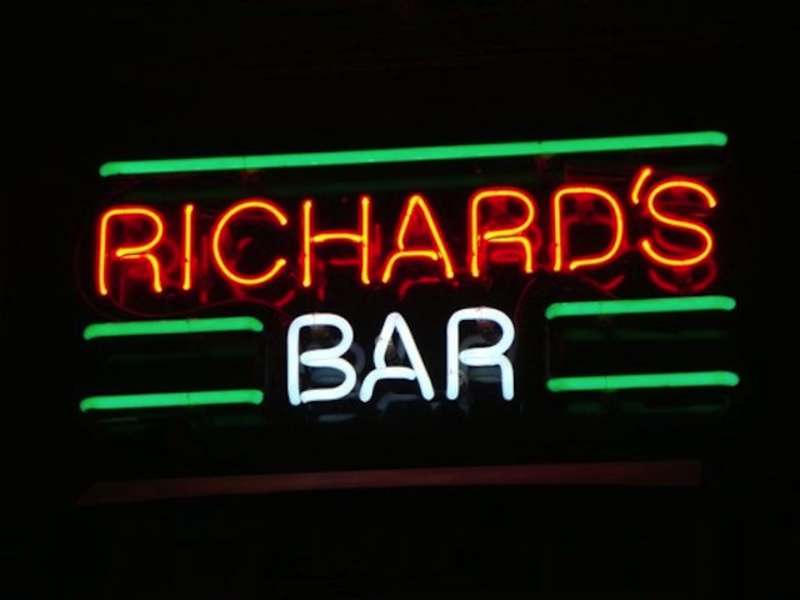 Richard's Bar: A Bar in Chicago, IL - Thrillist