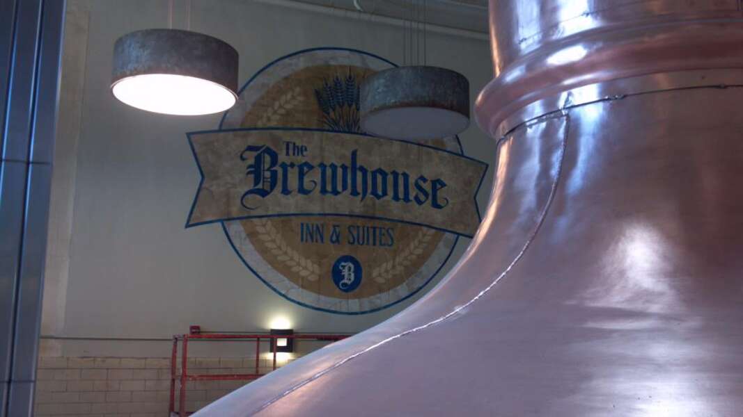 The Brewhouse Inn & Suites: A Bar in Milwaukee, WI - Thrillist
