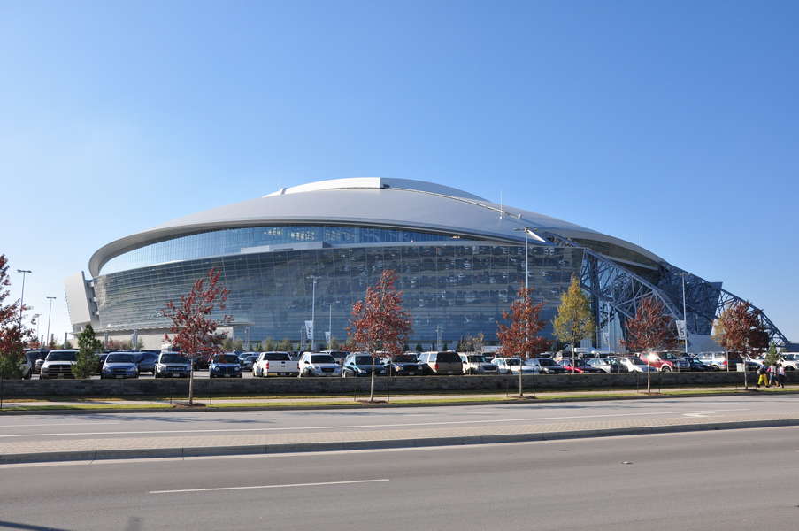 The 5 Best NFL Stadiums to Visit - Thrillist Nation