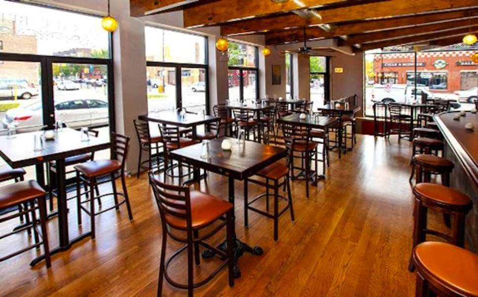 Hunter & Tails: A Bar in Chicago, IL - Thrillist