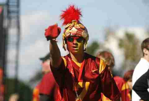 Best USC Bars - Nine-O Traddies And More In Exposition Park LA - Thrillist