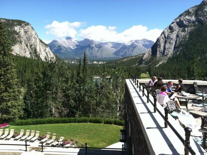 Rundle Lounge: A Bar in Banff, AB - Thrillist