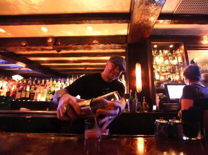 Boston's 6 Best Happy Hours - Thrillist