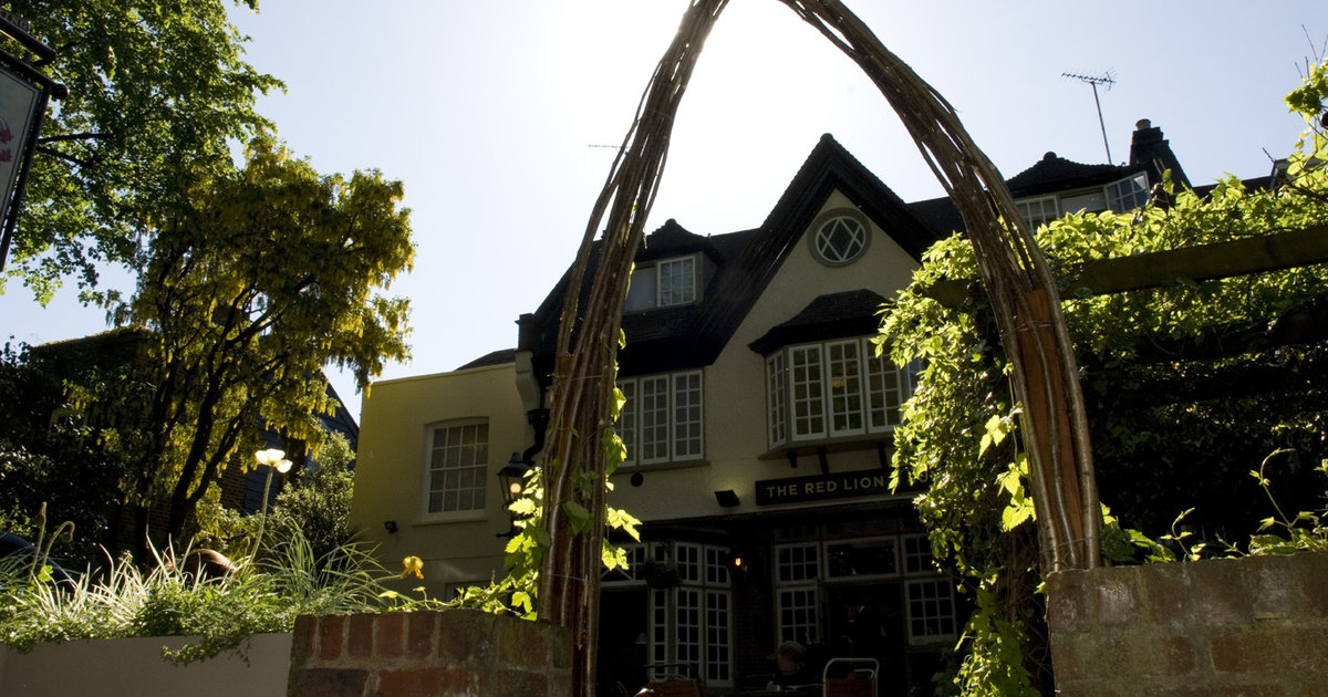 The Red Lion & Sun: A London, United Kingdom Venue.