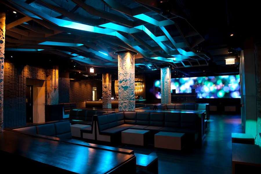 Night Clubs In Chicago Nightlife In Chicago Thrillist