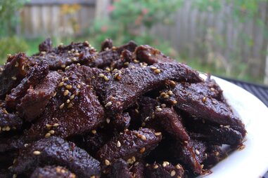 How to Eat Christmas Reindeer Meat & Where to Buy It - Thrillist