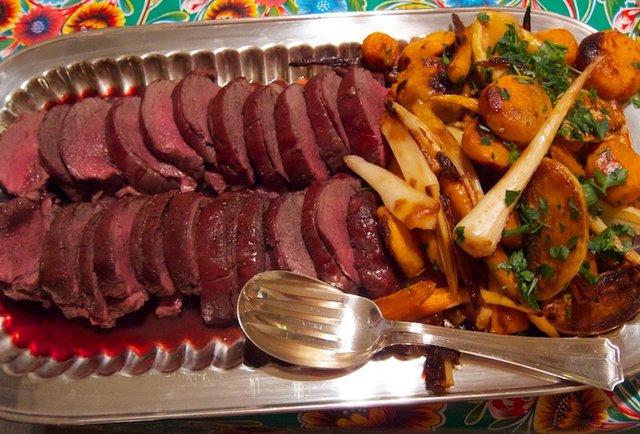 Christmas Reindeer Meat - Ways to eat reindeer - Thrillist