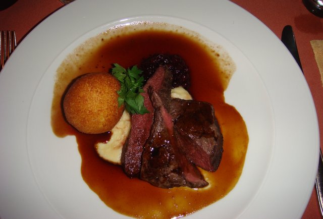 Christmas Reindeer Meat - Ways to eat reindeer - Thrillist