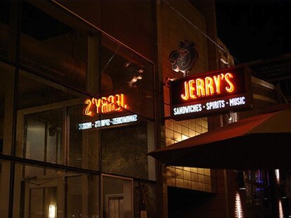 Jerry's: A Restaurant in Chicago, IL - Thrillist