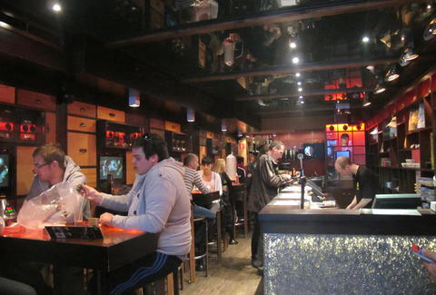 Barney's Coffeeshop: A Amsterdam, The Netherlands Restaurant.