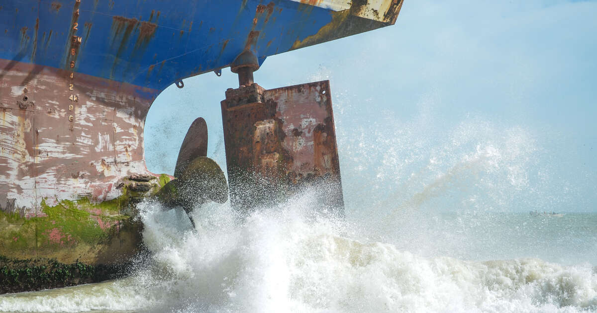 The world's biggest ship graveyard - Thrillist