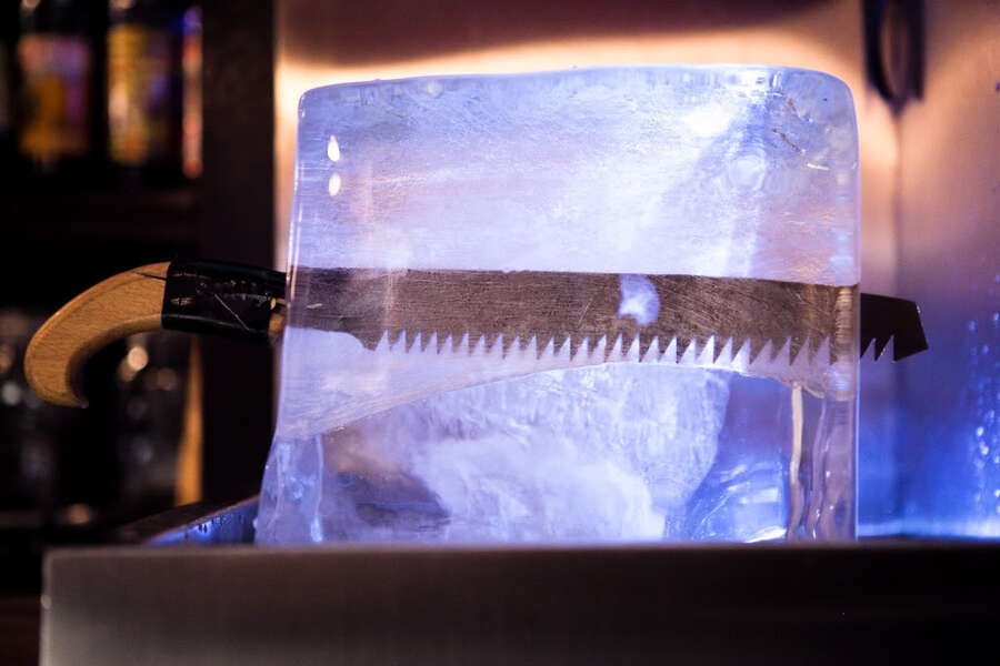 How to make drinks like a pro bartender - Thrillist Nation