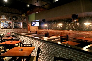 Batch Gastropub - Craft cocktails on tap - Thrillist Miami