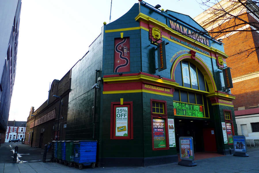 Walkabout: A Bar in London - Thrillist