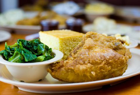 Roscoe's House of Chicken and Waffles: A Los Angeles, CA Restaurant.