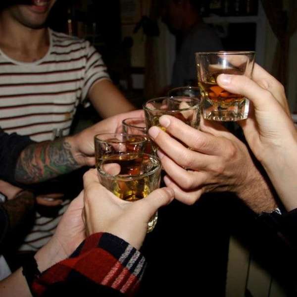 The 700: A Bar in Philadelphia, PA - Thrillist