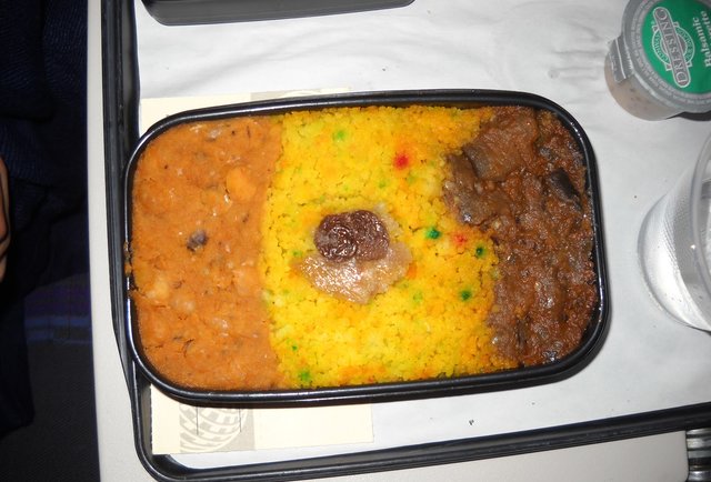 Airline Meals - How Your Airplane Food is Made - Thrillist