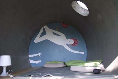 Das Park Hotel - 'Minimalist' Hotel Built from Giant Sewage Pipes ...