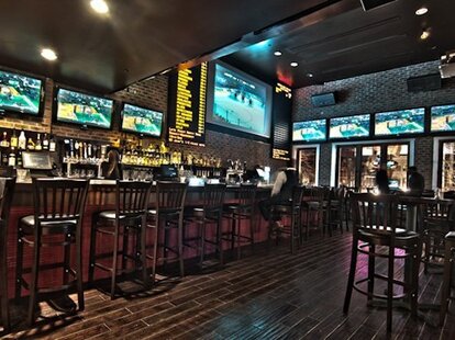 Redline: A Bar in Washington, DC - Thrillist