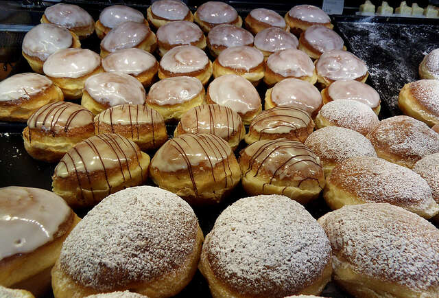 Berlin's Most Famous Food - 9 Dishes and Where to Eat Them