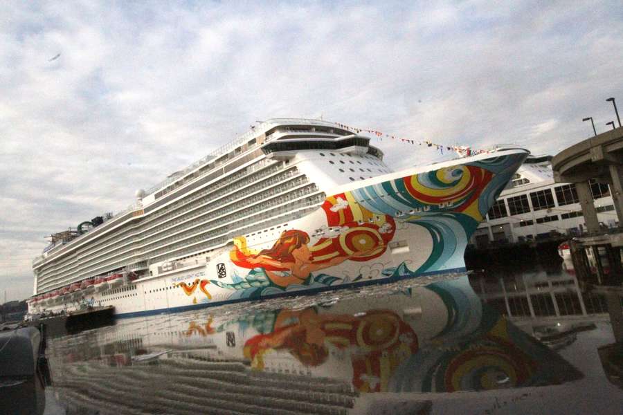 Behind the Scenes: Check out the Bud Light Party Boat - Thrillist New York