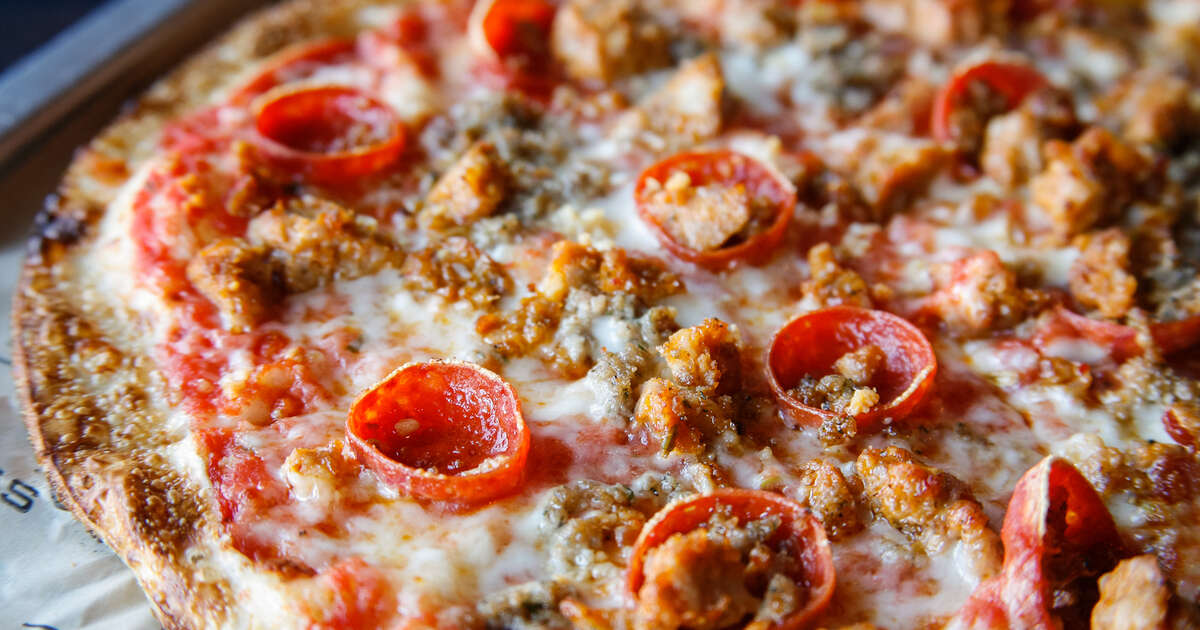 11 Best Pizza Toppings, Ranked - Thrillist