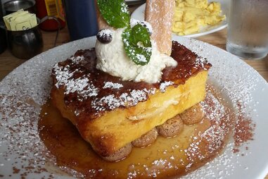 Fat Kid Fridays, February 7th edition: the week's most ridiculous eats ...