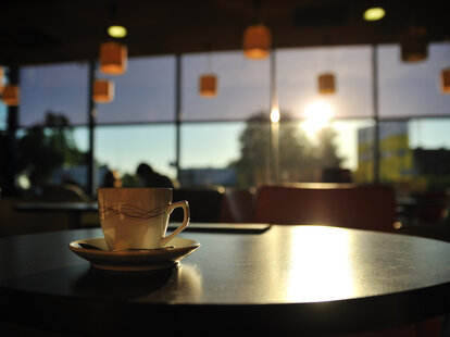 Best Airport Restaurants - The World's 7 Best Airport Coffee Shops ...