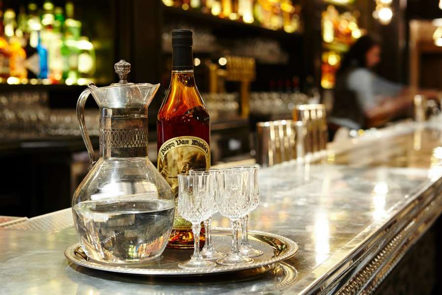 Celeste: A Bar in Chicago, IL - Thrillist