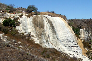 Hierve el Agua - These Mexican Waterfalls are Made Entirely of Rock ...