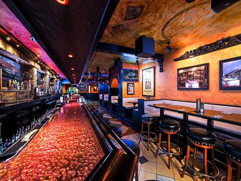 Stout Bar & Grill: A Bar in Oakland Park, FL - Thrillist