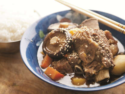Roy Choi's Korean-Style Braised Short Rib Stew - Thrillist Nation