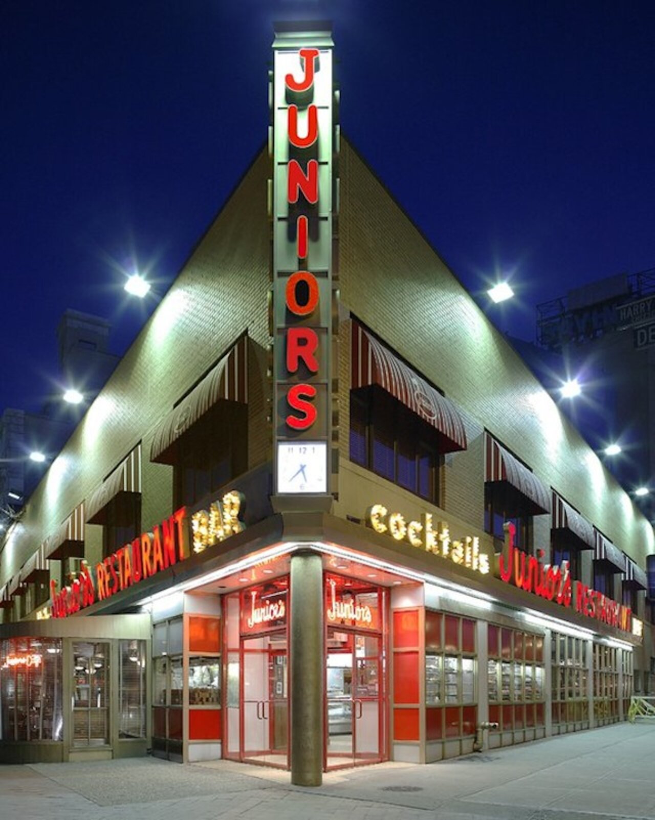 15 things you didn't know about Junior's Cheesecake - Thrillist New York