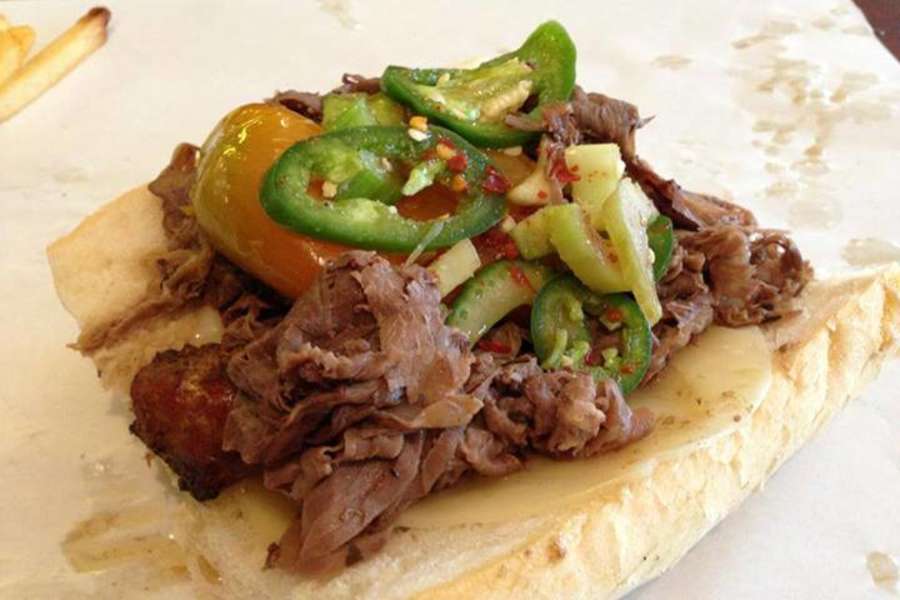 Jay's Beef: A Restaurant in Chicago, IL - Thrillist
