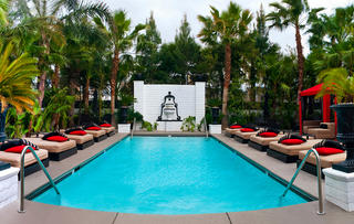 Sapphire Pool & Day Club - Thrillist Las Vegas