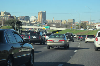 Things you have to explain to out-of-towners about Austin - Thrillist