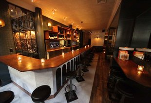 Mulberry Street Bar: A New York, NY Bar.