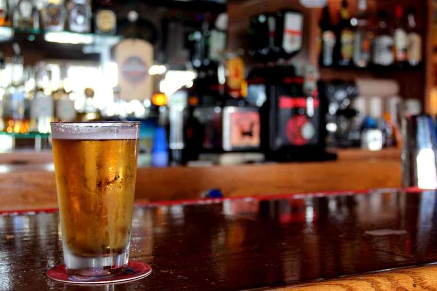 Steamie's Bar: A Bar in San Mateo, CA - Thrillist