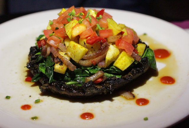 Strip club food review - gentlemen's clubs in Austin