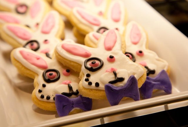 Best Chicago Cookies include Insomnia Cookies, Cookie Dough,French ...