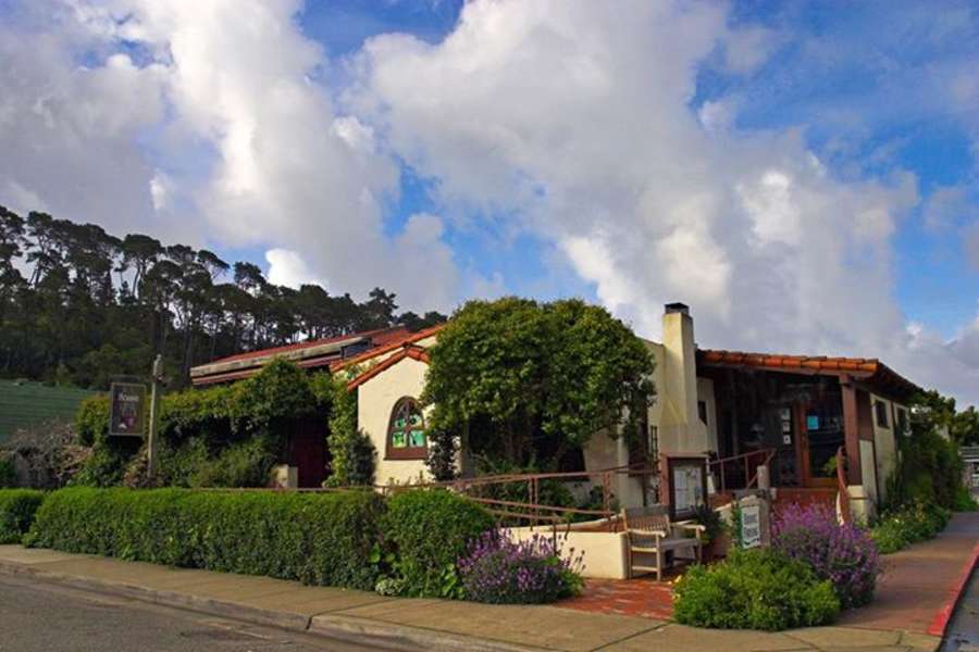 Robin's: A Restaurant in Cambria, CA - Thrillist