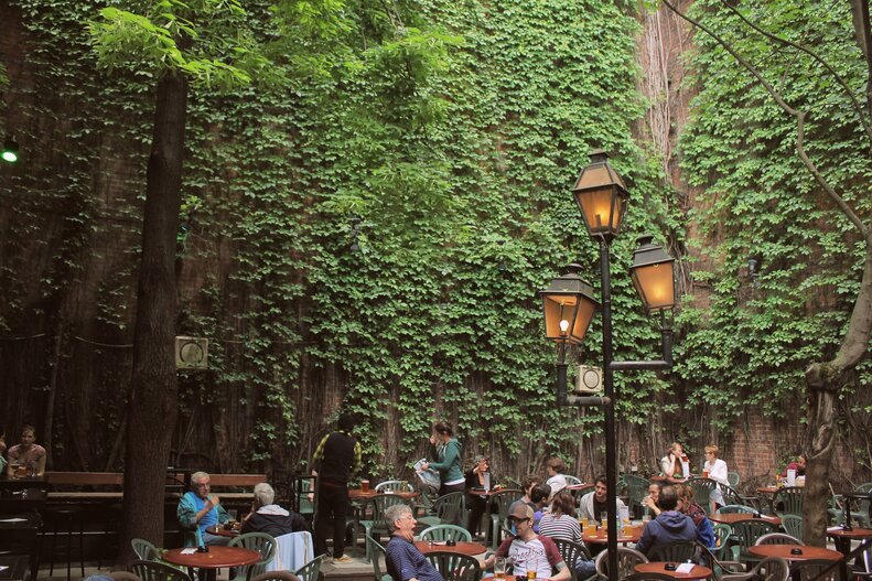 Montreal's best hidden bars - Thrillist