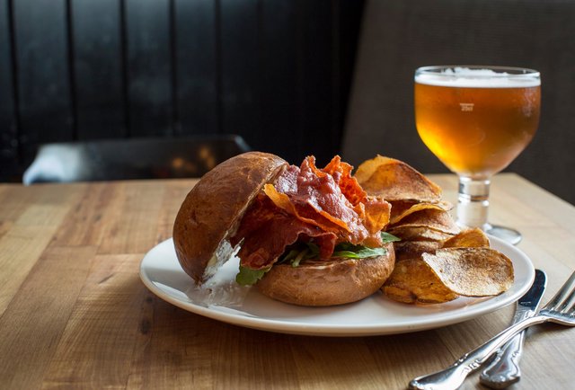 Best Bars in Cape Cod Massachusetts