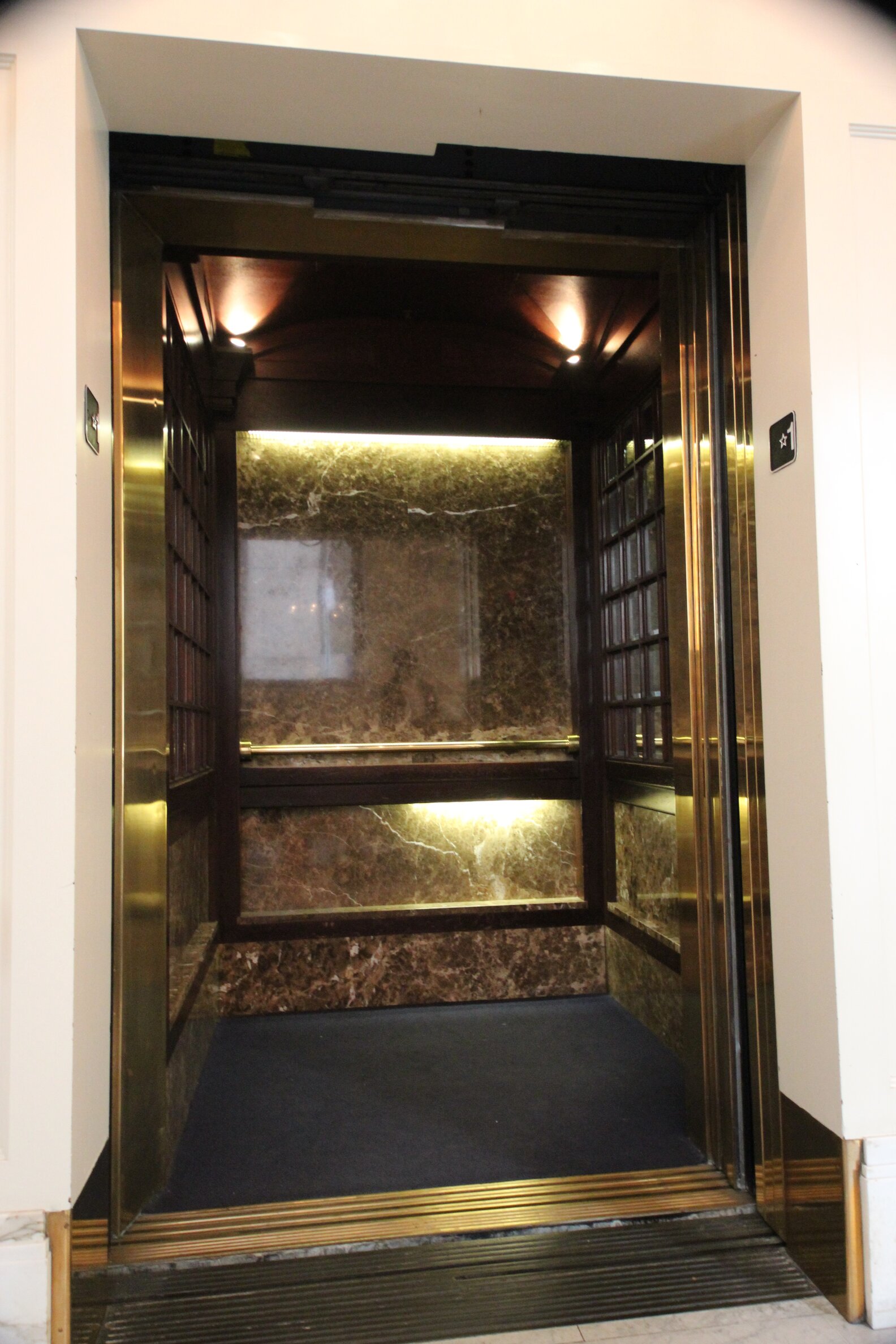 Burritt Room Tavern Secret Drink Wingtip Uber SF - Thrillist